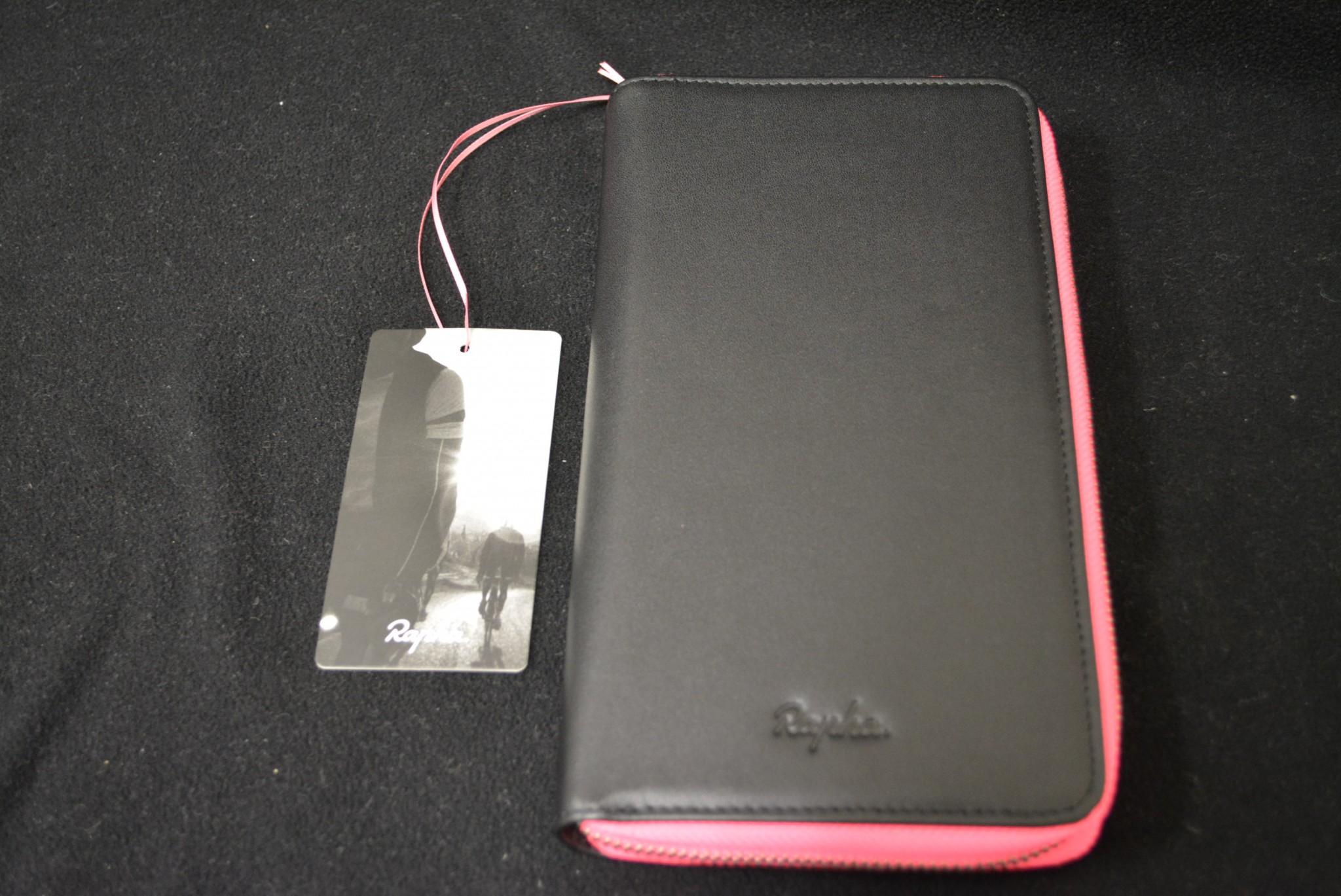 【Rapha】”ラファ + アピデュラ” コラボバッグのレビュー | 理系な人の趣味ブログ